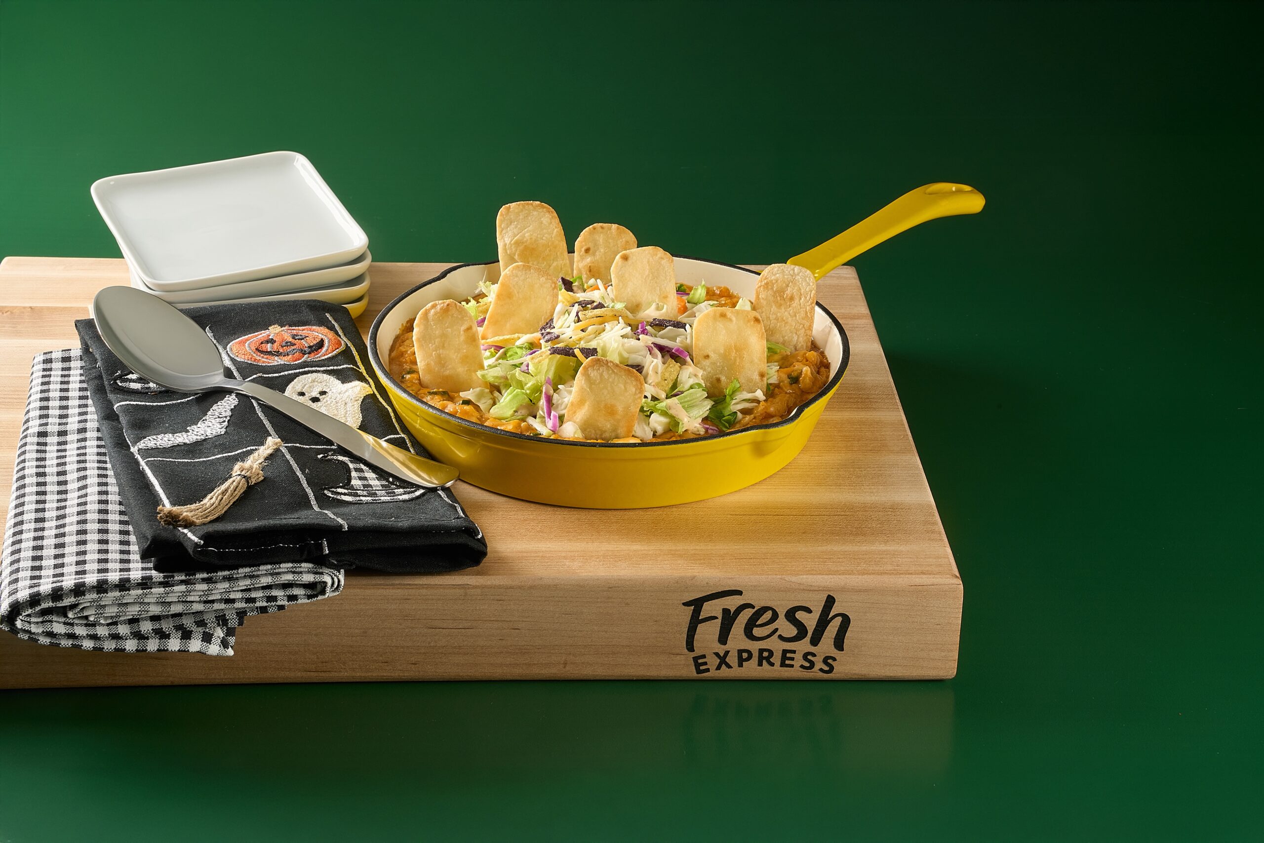 Graveyard Chicken Enchilada Dip - Fresh Express